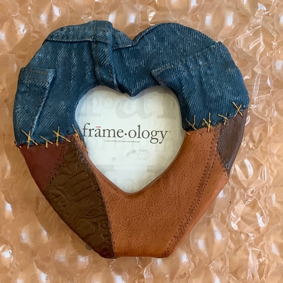 Frameology | Wall Decor | Frameology Heart Picture Frame | Poshmark